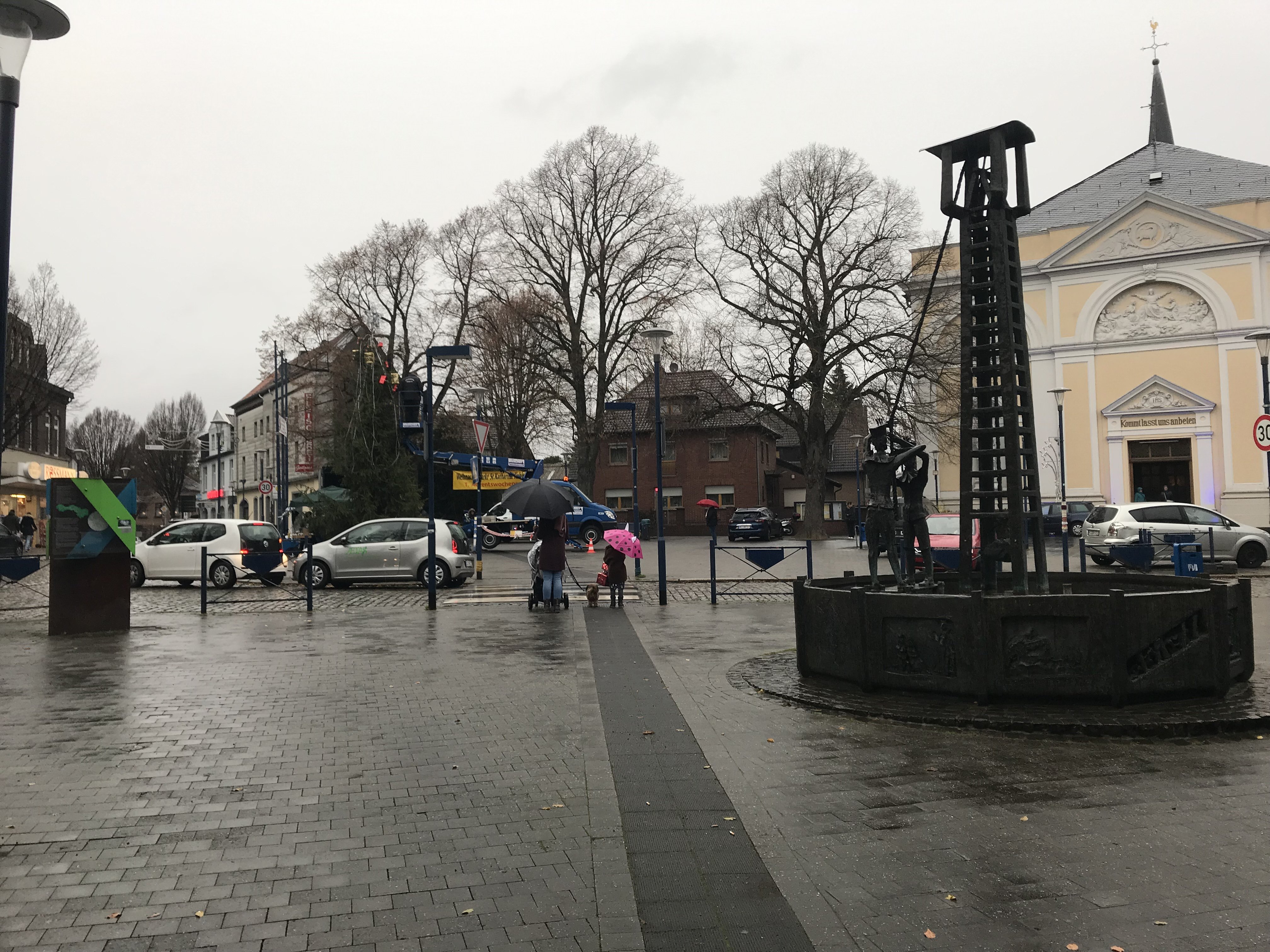 Die KKG Scheeter Jecke und der Werbering vollenden den Kohlscheider ...